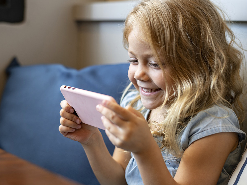 Ezt csinálja a gyereked, amikor az internet előtt ül! - Mi a netezés ... Ezt csinálja a gyereked, amikor az internet előtt ül! - Mi a netezés ...